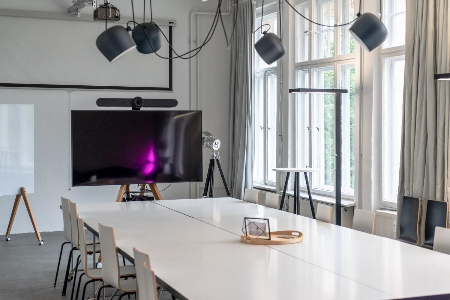 The Art of Negotiating Agreements for Film and TV - EPI